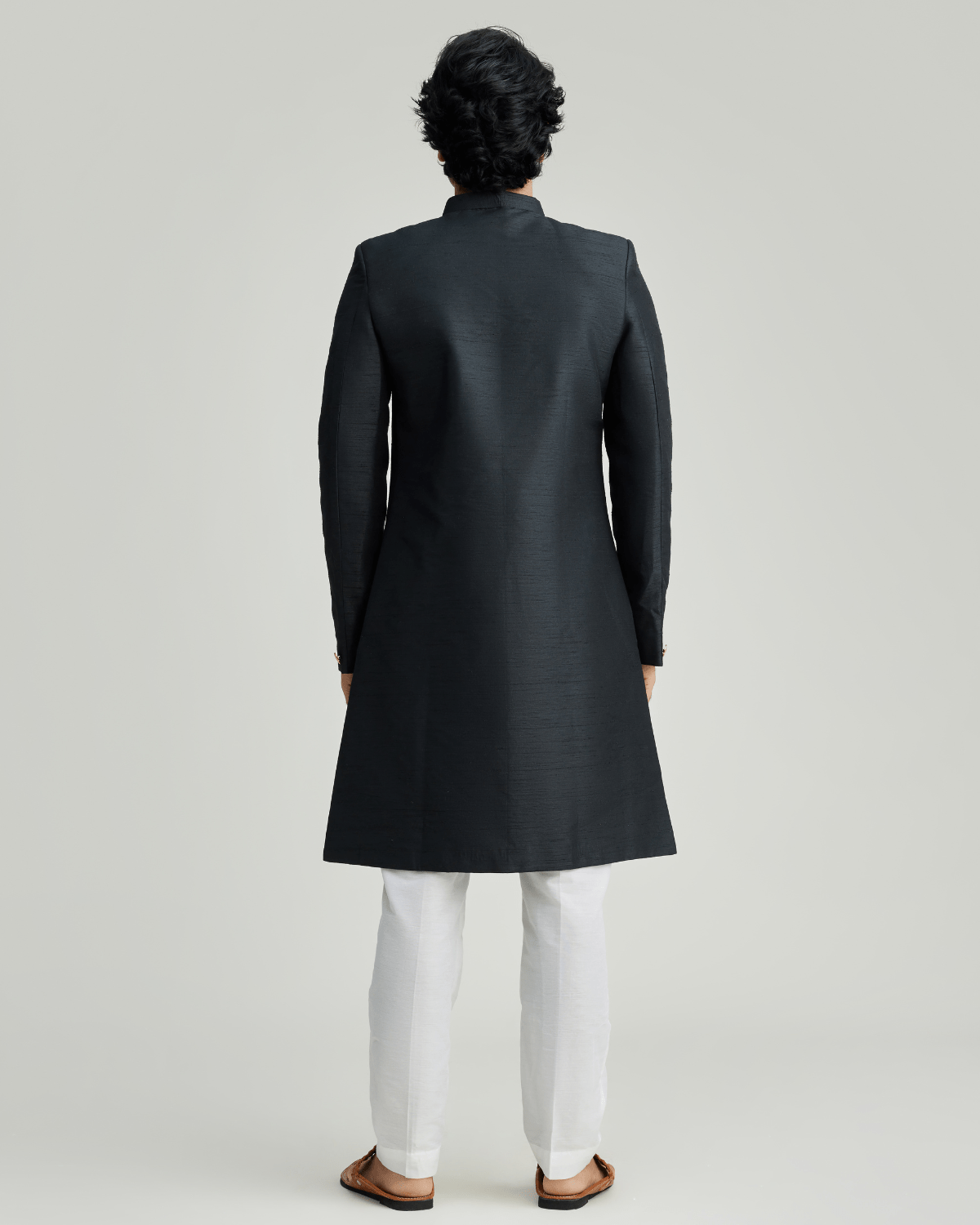 Kiaan Sherwani – holiCHIC